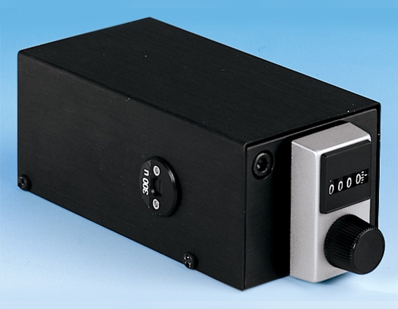 300 - 800nm, Manual Mini-Chrom Monochromator | Edmund Optics