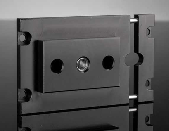 ¼-20 Mounting Plate for GT Cameras | Edmund Optics