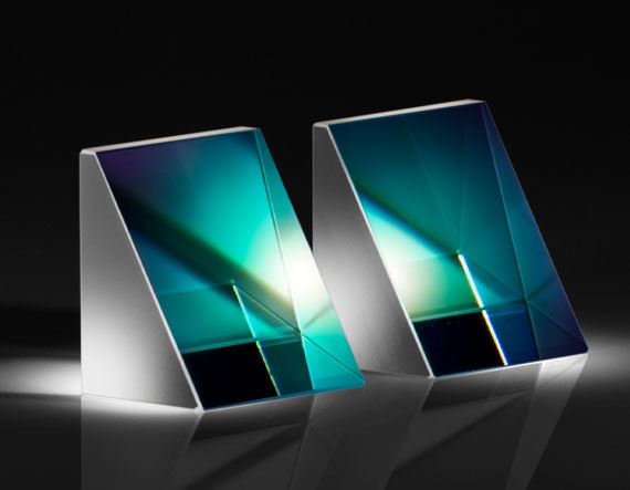 NIR I Coated, Unmounted Anamorphic Prism Pair | Edmund Optics